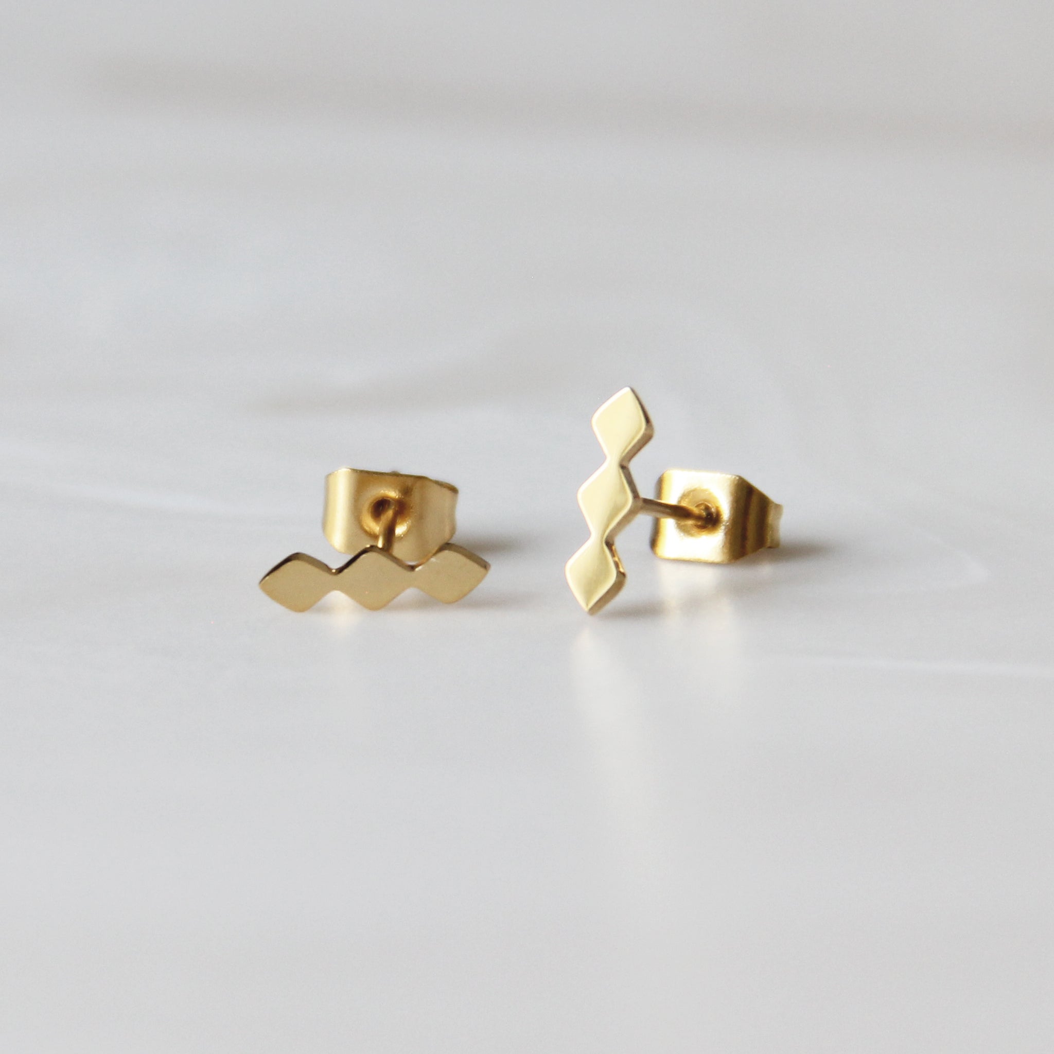 DIAMOND TRIO STUDS – MAIVE