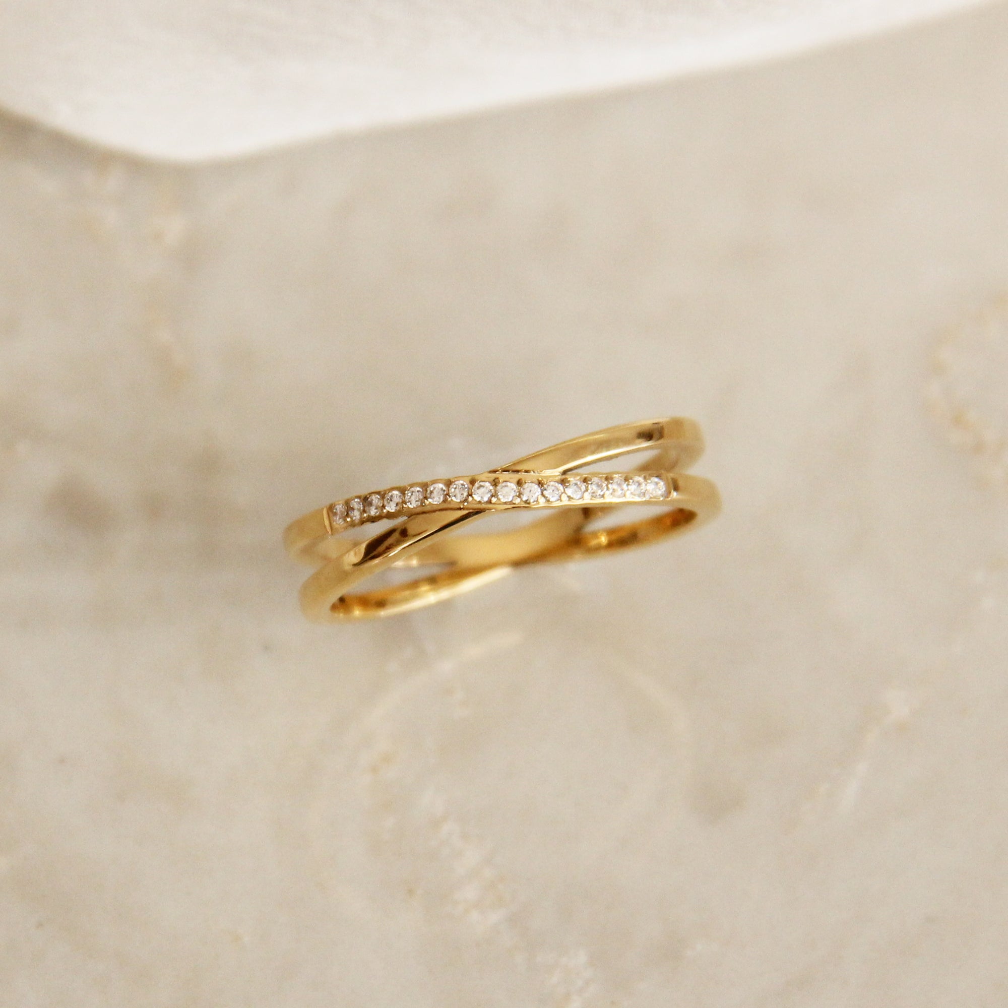 CROSSED DOUBLE BAND PAVE RING – MAIVE
