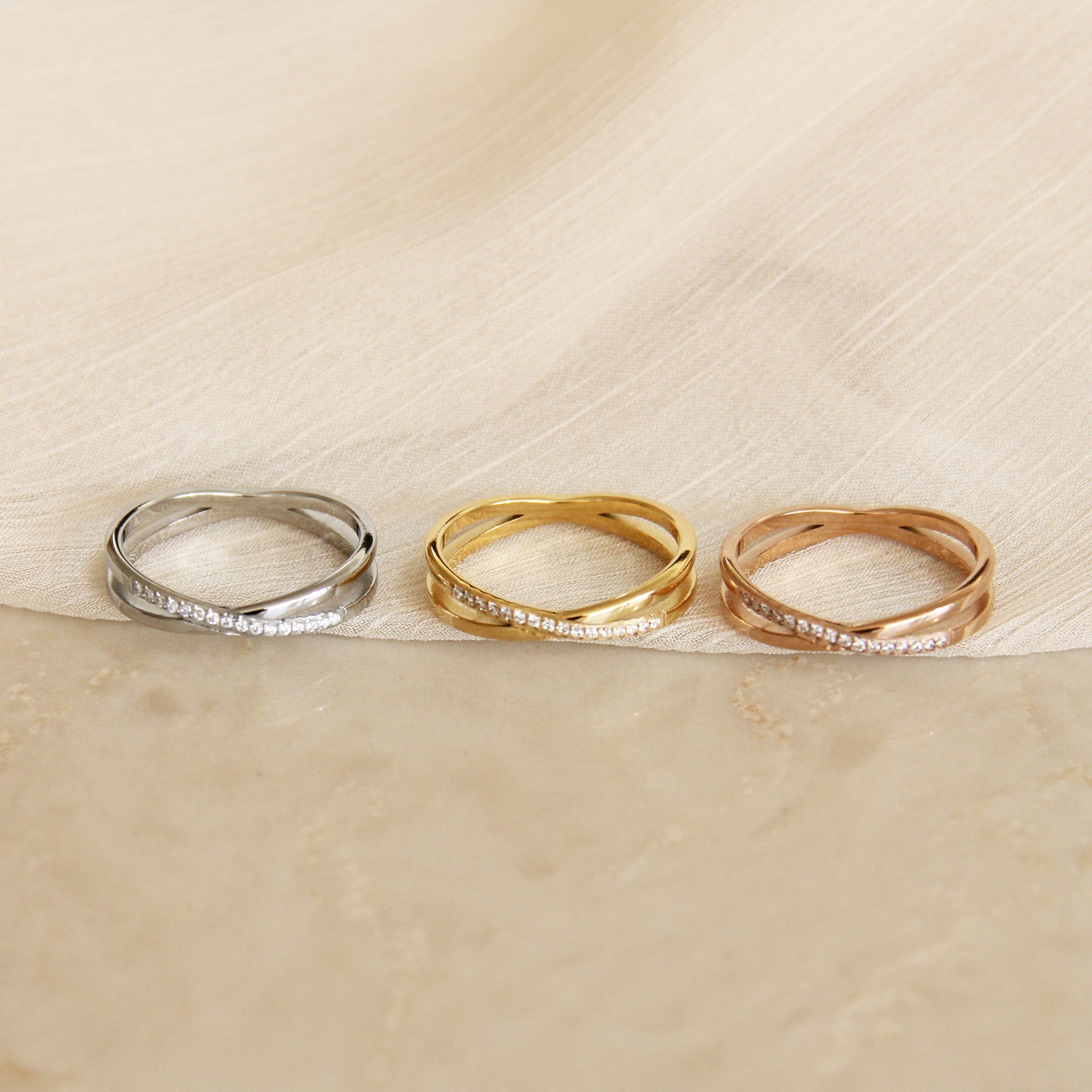 CROSSED DOUBLE BAND PAVE RING – MAIVE