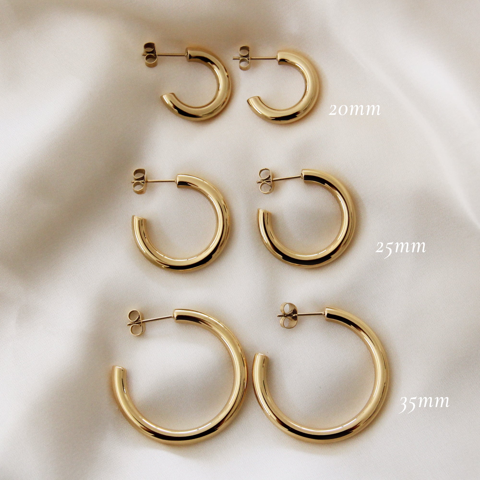 EMILY SEMI HOOPS – MAIVE