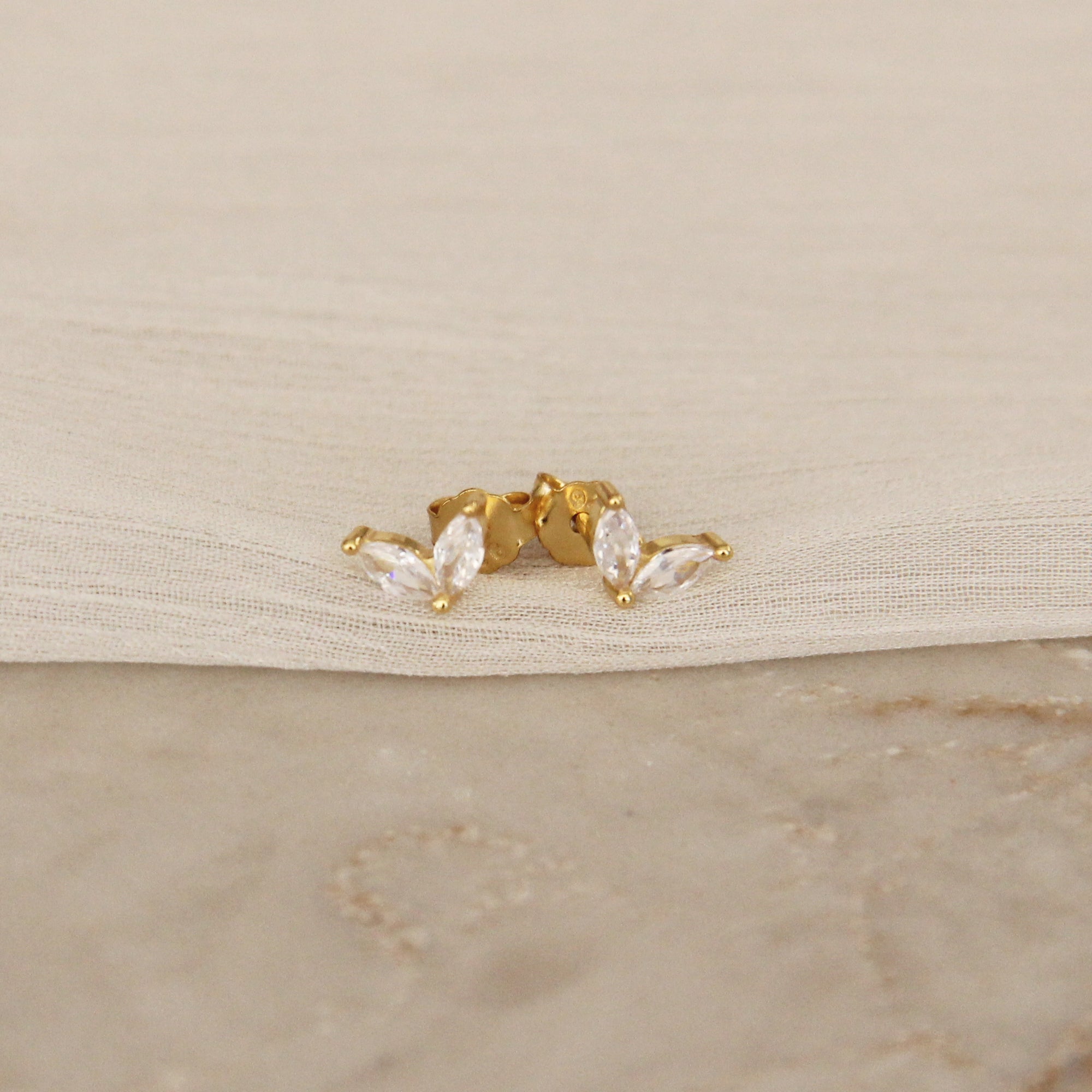 VEDA STUDS – MAIVE